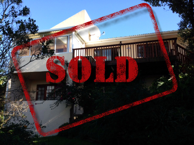 Sold by Open Tender: 9 Quenera Views, Clearview Crescent Beacon Bay ...